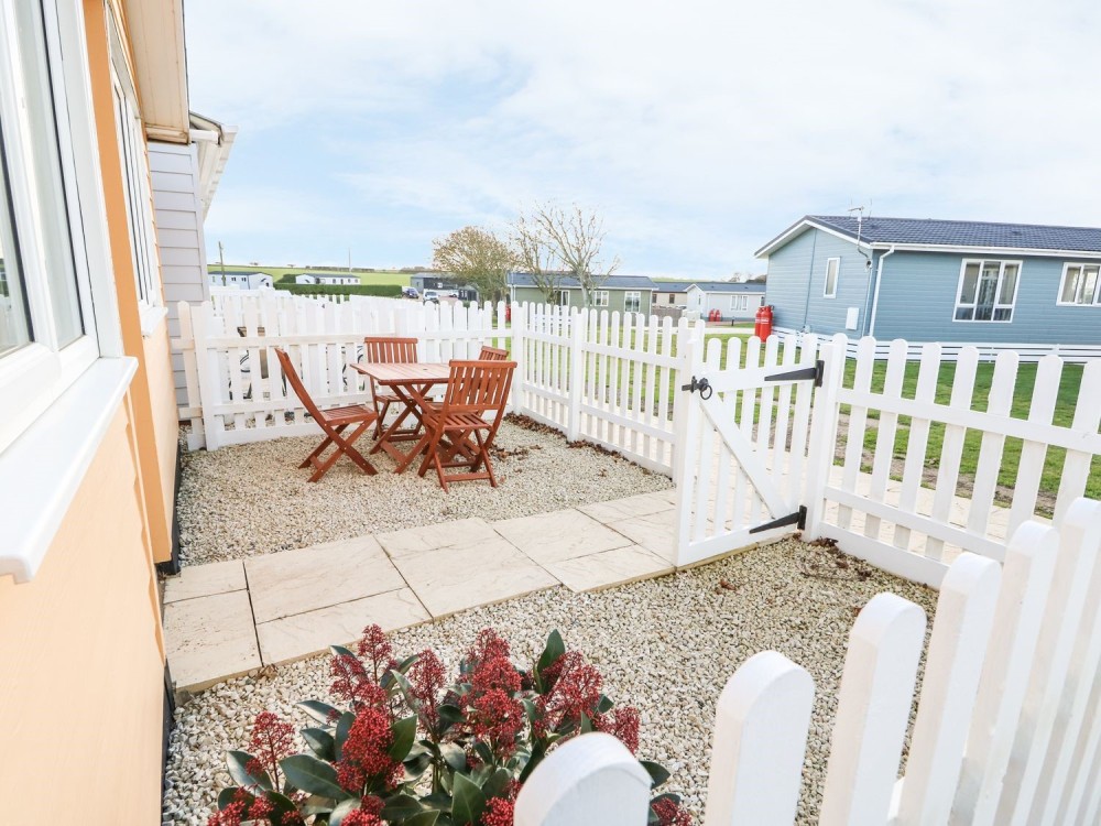 Windmill Cottage for Self Catering Holidays | Mundesley Holiday Village